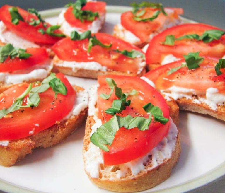 Tomato and Fresh Basil Crostini with Feta and Roasted Garlic Cheese ...