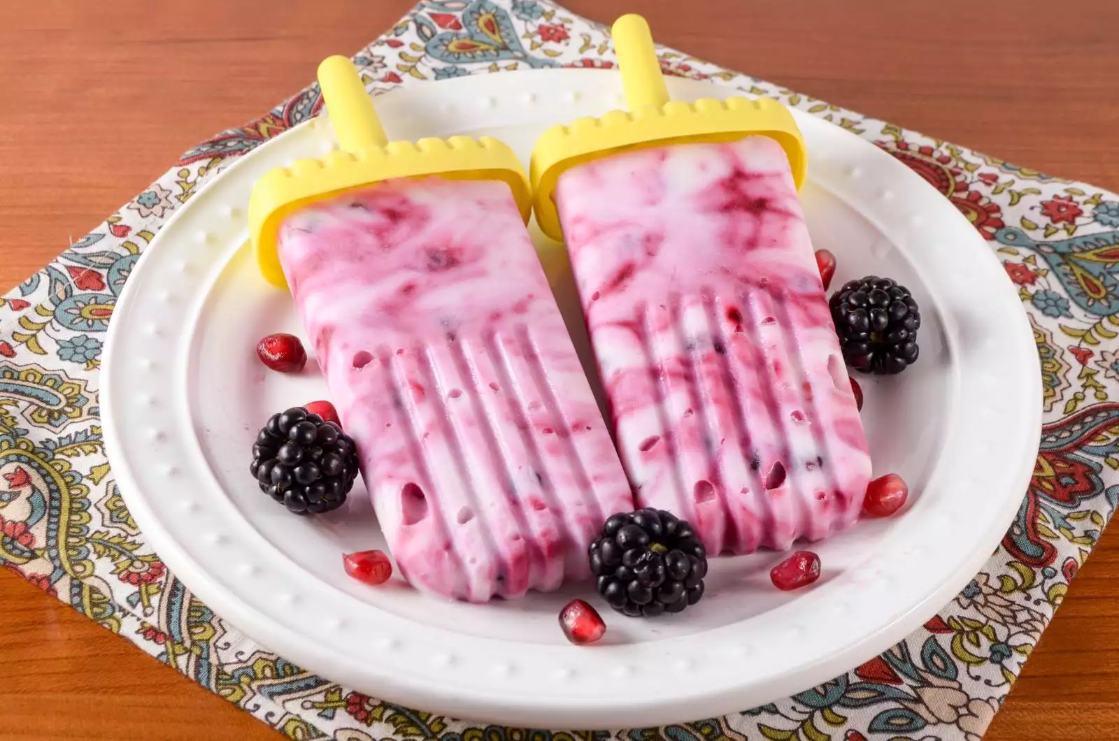 Blackberry and Pomegranate Popsicles | For the Love of Cooking