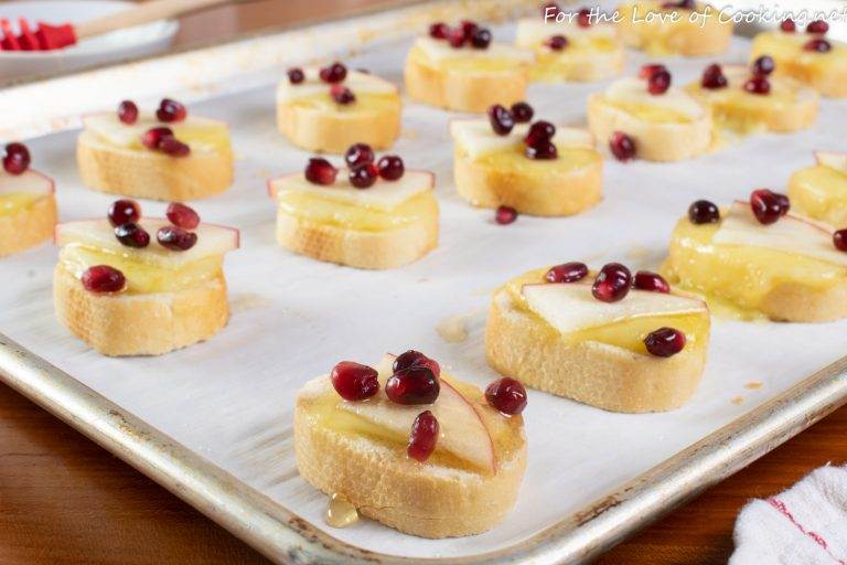 Brie Apple Crostini with Honey and Pomegranate Seeds | For the Love of ...