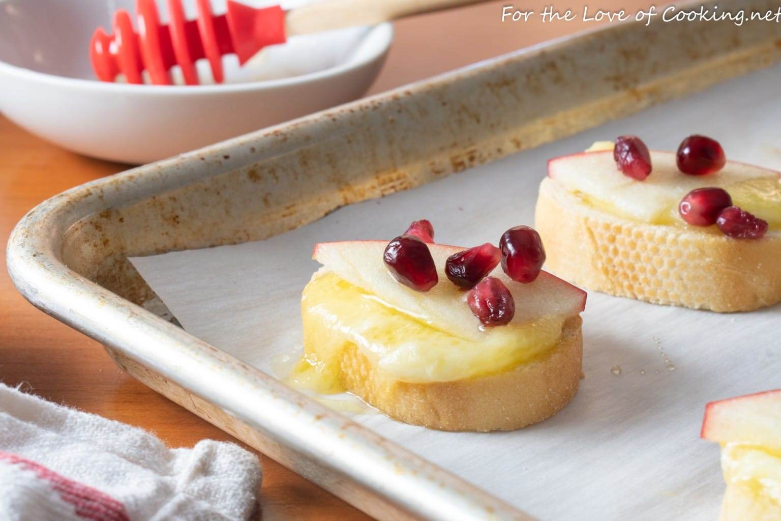 Brie Apple Crostini with Honey and Pomegranate Seeds | For the Love of ...