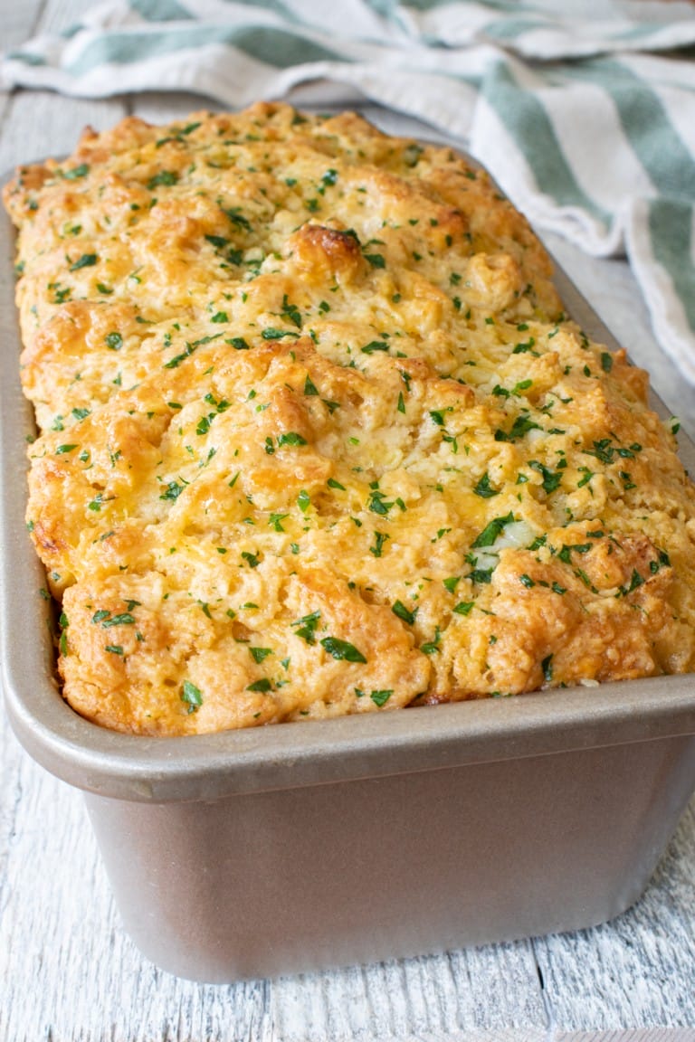 Garlic Cheddar Beer Bread | For the Love of Cooking