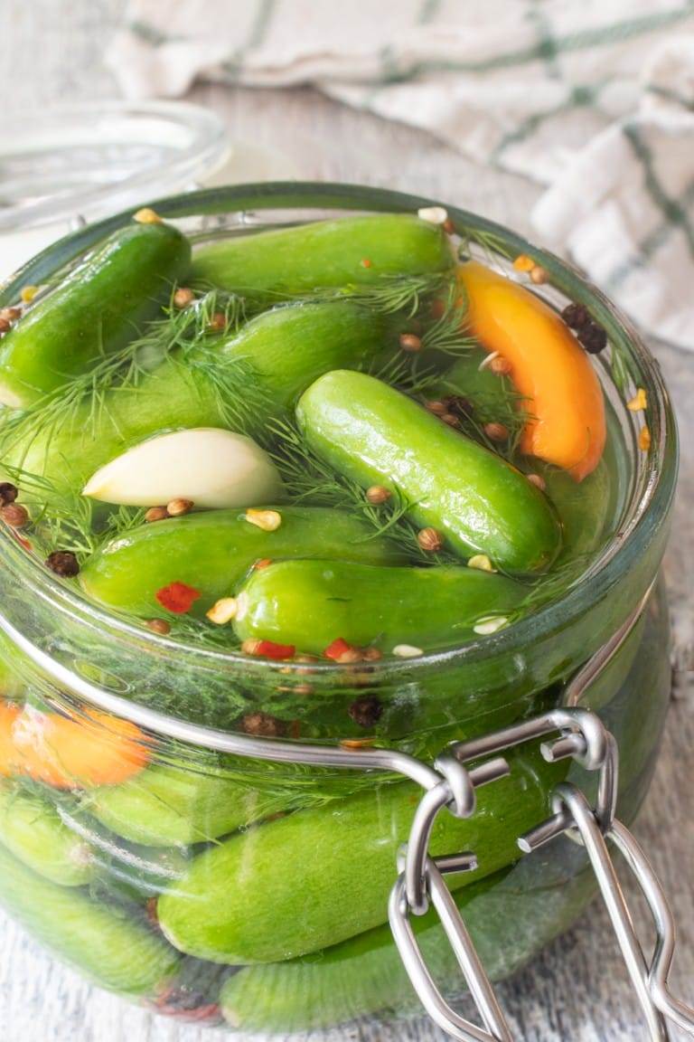Refrigerator Spicy Baby Dill Pickles | For the Love of Cooking