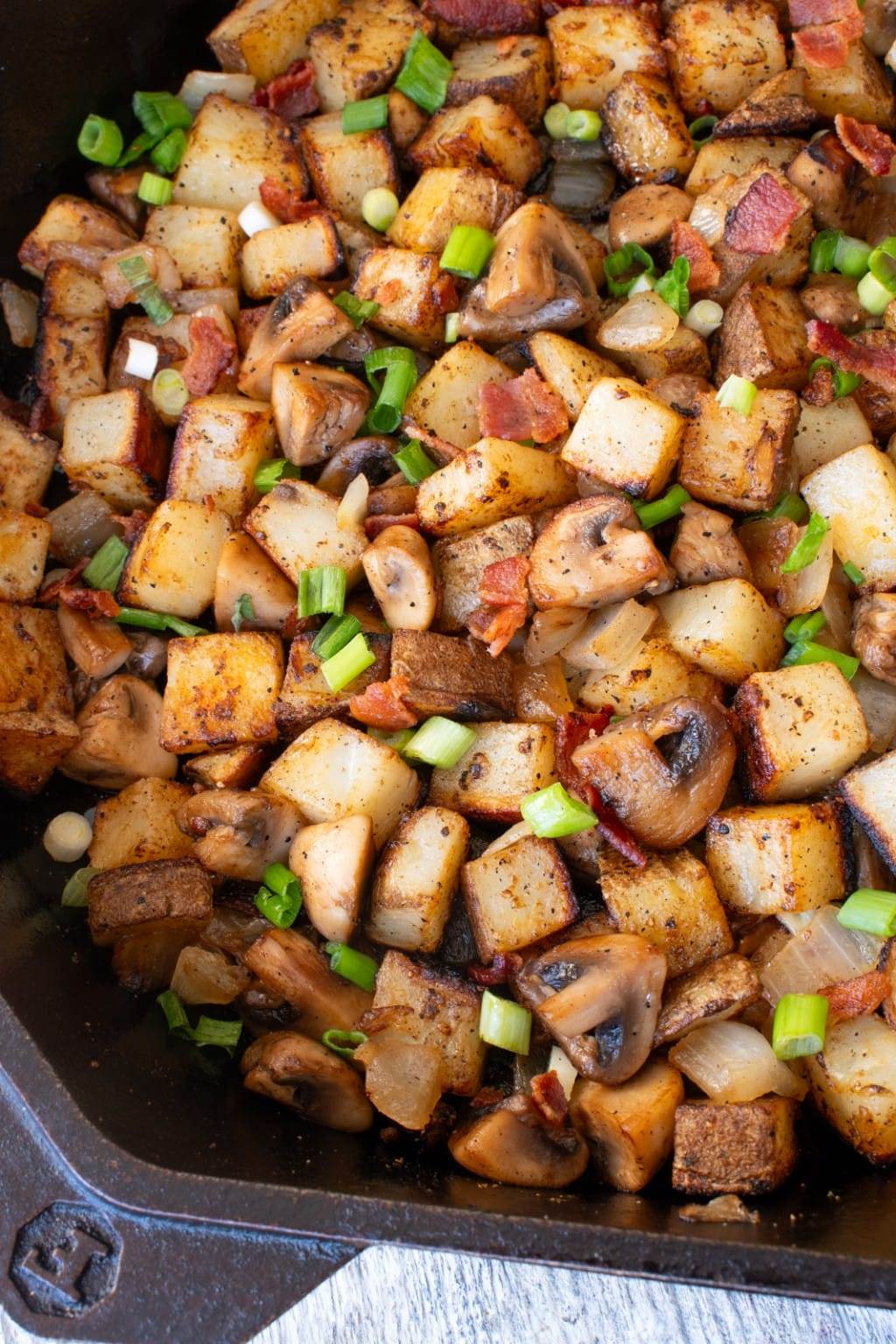 Skillet Potato Hash with Mushrooms and Bacon | For the Love of Cooking